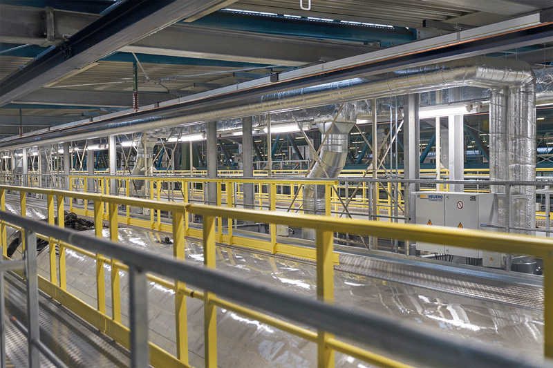 The DB-listed EIDELSTEDT DB LED luminaire ensures optimal lighting in ...